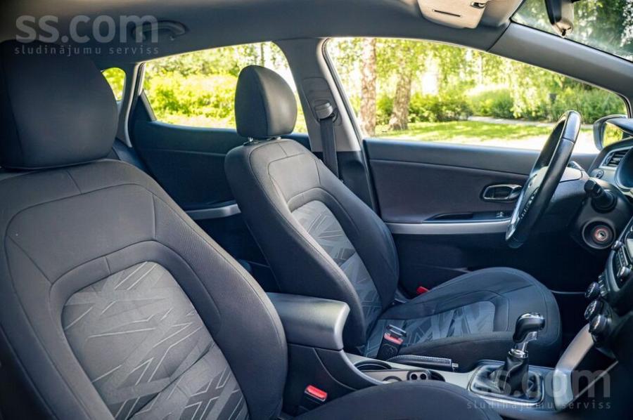 Balts Kia Ceed 2013 Rīga, ar dzinēja tilpumu 1.40 L un nobraukumu 260 tūkst. km par 2990 €, foto 10 vietnē AUTOMOTO.COM.LV