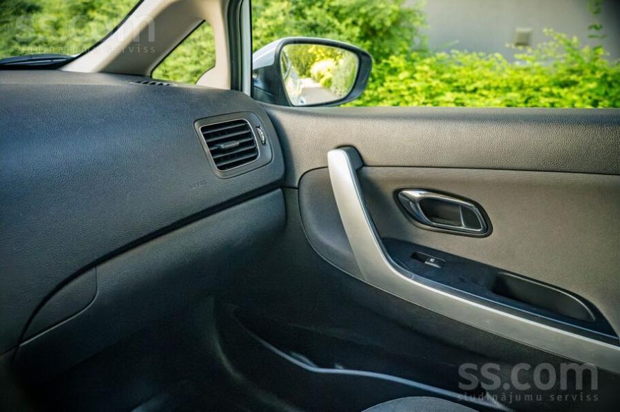 Balts Kia Ceed 2013 Rīga, ar dzinēja tilpumu 1.40 L un nobraukumu 260 tūkst. km par 2990 €, foto 18 vietnē AUTOMOTO.COM.LV