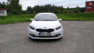 White Kia Ceed 2013 in Vilnius, with an engine capacity of 1.37 L and mileage of 271 thousand km for 2900 €, photo 5 on AUTOMOTO.COM.LV