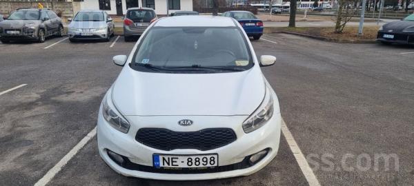 Balts Kia Ceed 2014 Rīga, ar dzinēja tilpumu 1.60 L un nobraukumu 313 tūkst. km par 2000 €, foto 1 vietnē AUTOMOTO.COM.LV