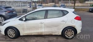 Balts Kia Ceed 2014 Rīga, ar dzinēja tilpumu 1.60 L un nobraukumu 313 tūkst. km par 2000 €, foto 4 vietnē AUTOMOTO.COM.LV