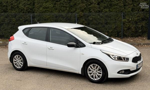 Balts Kia Ceed 2014 Viļņa, ar dzinēja tilpumu 1.40 L un nobraukumu 396 tūkst. km par 2950 €, foto 2 vietnē AUTOMOTO.COM.LV
