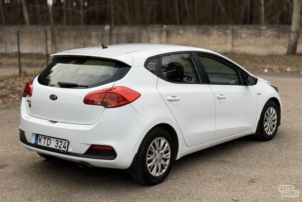 Balts Kia Ceed 2014 Viļņa, ar dzinēja tilpumu 1.40 L un nobraukumu 396 tūkst. km par 2950 €, foto 4 vietnē AUTOMOTO.COM.LV