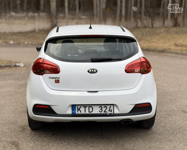 Balts Kia Ceed 2014 Viļņa, ar dzinēja tilpumu 1.40 L un nobraukumu 396 tūkst. km par 2950 €, foto 5 vietnē AUTOMOTO.COM.LV