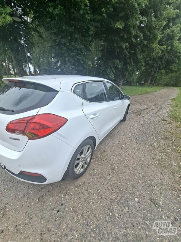 Balts Kia Ceed 2014 Kauņa, ar dzinēja tilpumu 1.60 L un nobraukumu 230 tūkst. km par 6000 €, foto 5 vietnē AUTOMOTO.COM.LV
