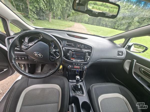Balts Kia Ceed 2014 Kauņa, ar dzinēja tilpumu 1.60 L un nobraukumu 230 tūkst. km par 6000 €, foto 8 vietnē AUTOMOTO.COM.LV