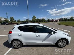 White Kia Ceed 2014 in Riga, with an engine capacity of 1.40 L and mileage of 156 thousand km for 3700 €, photo 3 on AUTOMOTO.COM.LV