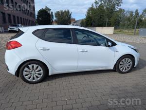 White Kia Ceed 2014 in Riga, with an engine capacity of 1.40 L and mileage of 223 thousand km for 3250 €, photo 3 on AUTOMOTO.COM.LV