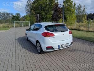 White Kia Ceed 2014 in Riga, with an engine capacity of 1.40 L and mileage of 223 thousand km for 3250 €, photo 6 on AUTOMOTO.COM.LV