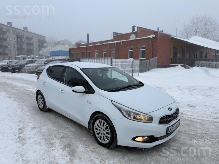 Balts Kia Ceed 2015 Ventspils, ar dzinēja tilpumu 1.40 L un nobraukumu 250 tūkst. km par 5200 €, foto 1 vietnē AUTOMOTO.COM.LV