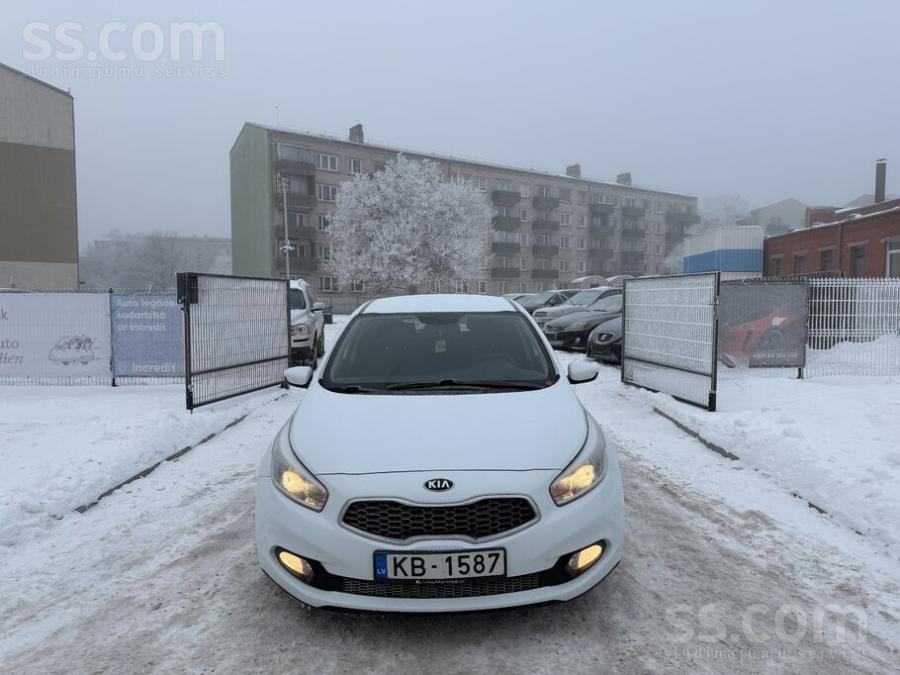 Balts Kia Ceed 2015 Ventspils, ar dzinēja tilpumu 1.40 L un nobraukumu 250 tūkst. km par 5200 €, foto 2 vietnē AUTOMOTO.COM.LV