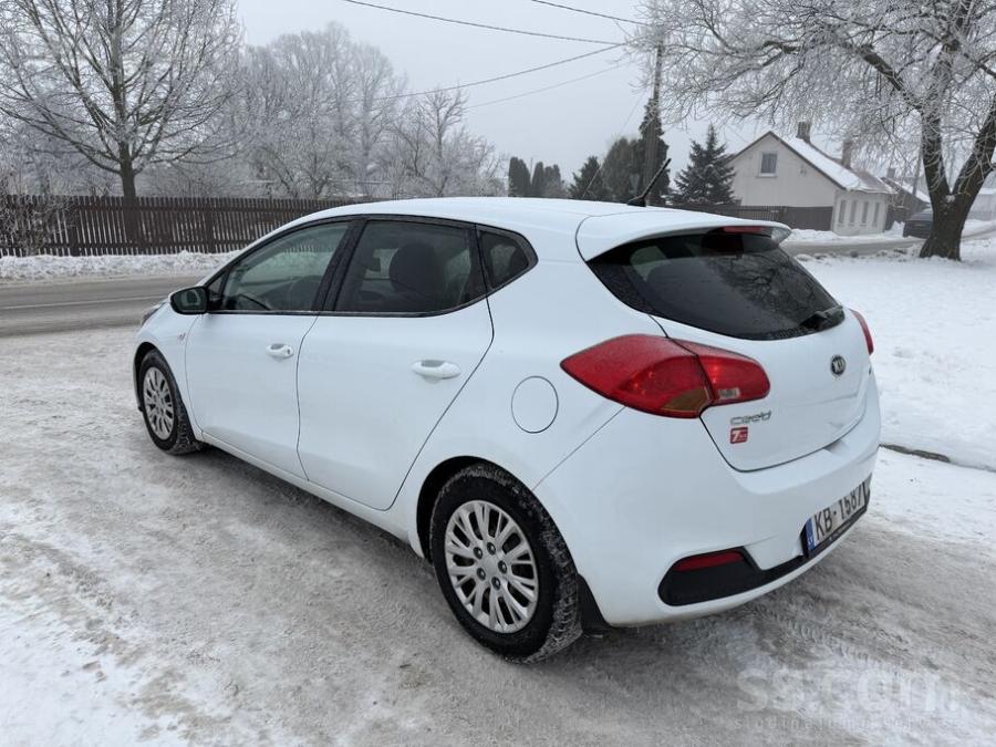 Balts Kia Ceed 2015 Ventspils, ar dzinēja tilpumu 1.40 L un nobraukumu 250 tūkst. km par 5200 €, foto 4 vietnē AUTOMOTO.COM.LV