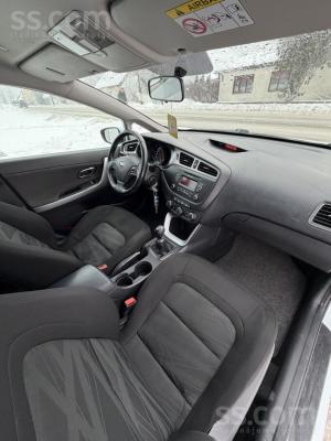Balts Kia Ceed 2015 Ventspils, ar dzinēja tilpumu 1.40 L un nobraukumu 250 tūkst. km par 5200 €, foto 11 vietnē AUTOMOTO.COM.LV
