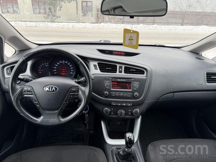 Balts Kia Ceed 2015 Ventspils, ar dzinēja tilpumu 1.40 L un nobraukumu 250 tūkst. km par 5200 €, foto 14 vietnē AUTOMOTO.COM.LV