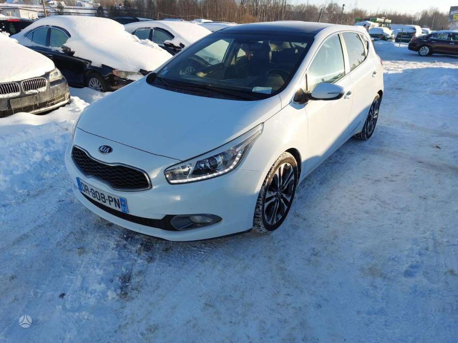 Balts Kia Ceed 2015 Utena, ar dzinēja tilpumu 1.59 L un nobraukumu 140 tūkst. km par 6700 €, foto 2 vietnē AUTOMOTO.COM.LV