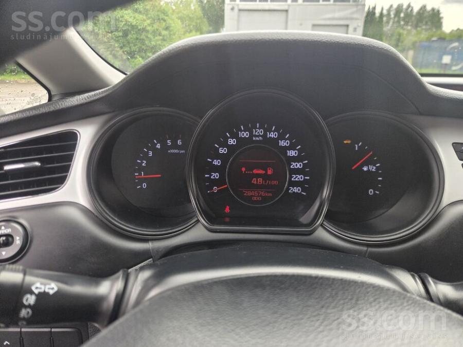 Balts Kia Ceed 2015 Rīga, ar dzinēja tilpumu 1.40 L un nobraukumu 285 tūkst. km par 2777 €, foto 12 vietnē AUTOMOTO.COM.LV