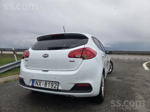 Balts Kia Ceed 2015 Rīga, ar dzinēja tilpumu 1.40 L un nobraukumu 285 tūkst. km par 2777 €, foto 16 vietnē AUTOMOTO.COM.LV