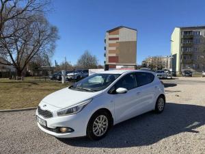 White Kia Ceed 2015 in Ventspils, with an engine capacity of 1.40 L and mileage of 250 thousand km for 3950 €, photo  on AUTOMOTO.COM.LV