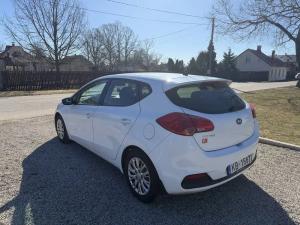 Balts Kia Ceed 2015 Ventspils, ar dzinēja tilpumu 1.40 L un nobraukumu 250 tūkst. km par 3950 €, foto 7 vietnē AUTOMOTO.COM.LV
