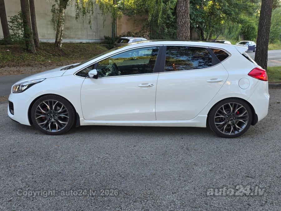 Balts Kia Ceed 2015 Tallina, ar dzinēja tilpumu 1.60 L un nobraukumu 182 tūkst. km par 6200 €, foto 4 vietnē AUTOMOTO.COM.LV