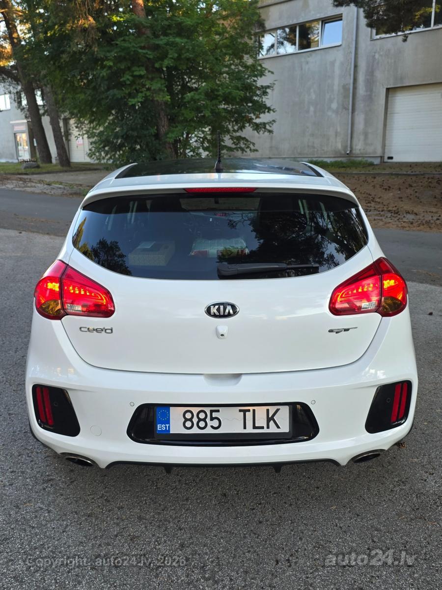 Balts Kia Ceed 2015 Tallina, ar dzinēja tilpumu 1.60 L un nobraukumu 182 tūkst. km par 6200 €, foto 7 vietnē AUTOMOTO.COM.LV