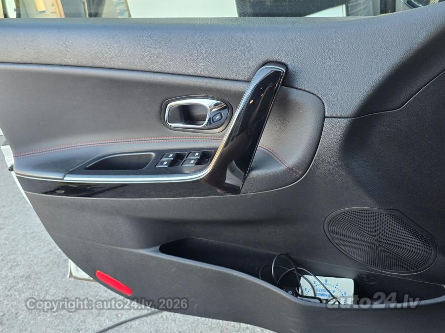 Balts Kia Ceed 2015 Tallina, ar dzinēja tilpumu 1.60 L un nobraukumu 182 tūkst. km par 6200 €, foto 18 vietnē AUTOMOTO.COM.LV