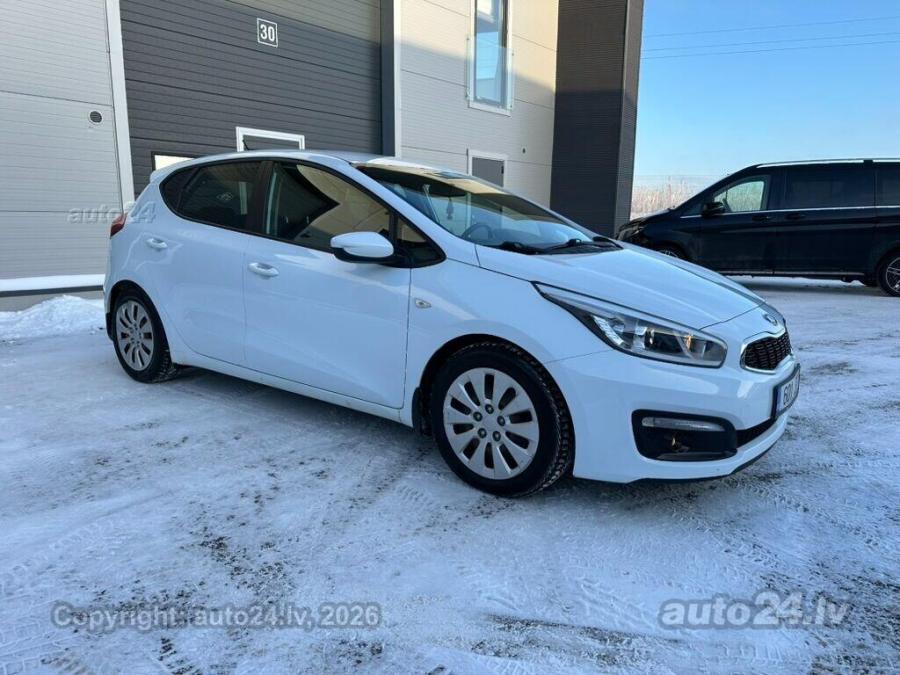 White Kia Ceed 2016 in Tallinn, with an engine capacity of 1.40 L and mileage of 117 thousand km for 5500 €, photo 7 on AUTOMOTO.COM.LV
