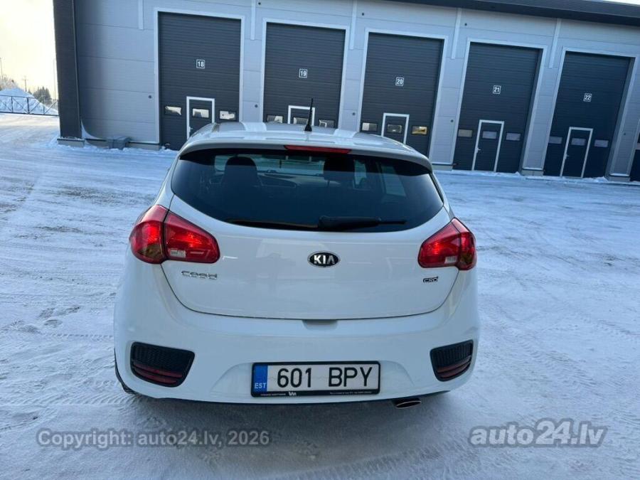 White Kia Ceed 2016 in Tallinn, with an engine capacity of 1.40 L and mileage of 117 thousand km for 5500 €, photo 10 on AUTOMOTO.COM.LV
