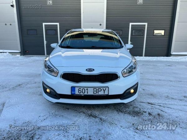 White Kia Ceed 2016 in Tallinn, with an engine capacity of 1.40 L and mileage of 117 thousand km for 5500 €, photo 11 on AUTOMOTO.COM.LV