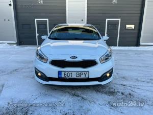 White Kia Ceed 2016 in Tallinn, with an engine capacity of 1.40 L and mileage of 117 thousand km for 5500 €, photo 11 on AUTOMOTO.COM.LV