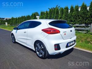 White Kia Ceed 2016 in Riga, with an engine capacity of 1.00 L and mileage of 116 thousand km for 6200 €, photo 3 on AUTOMOTO.COM.LV