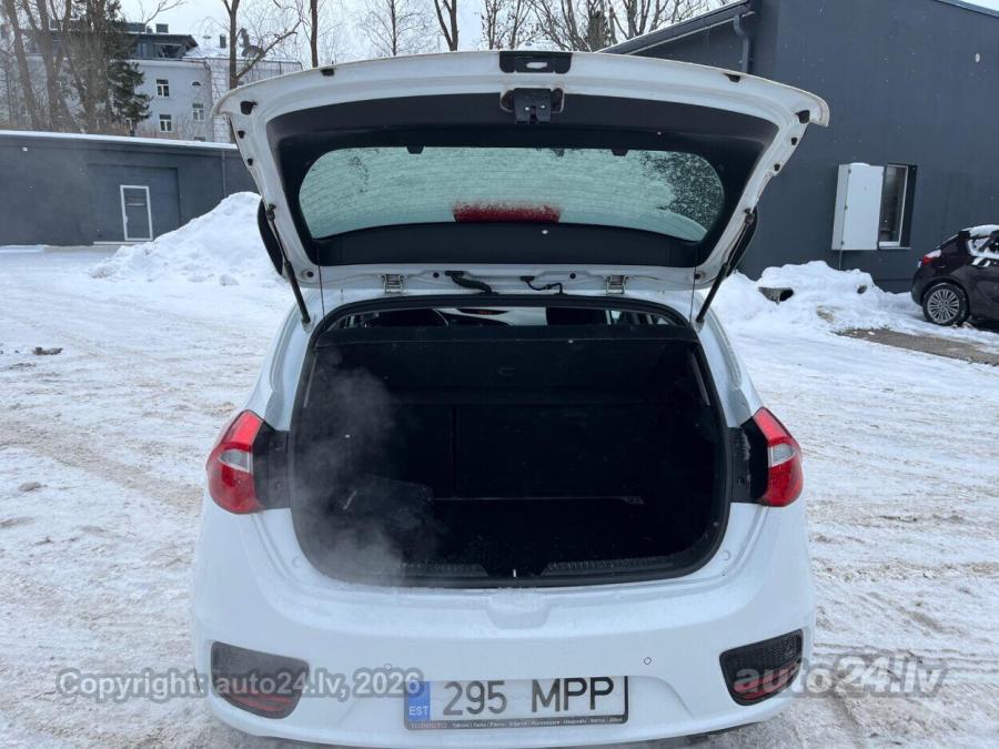 Balts Kia Ceed 2016 Tallina, ar dzinēja tilpumu 1.60 L un nobraukumu 162 tūkst. km par 6500 €, foto 7 vietnē AUTOMOTO.COM.LV
