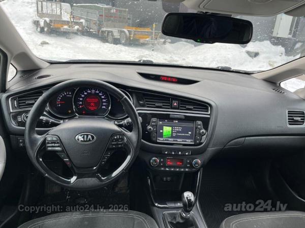 White Kia Ceed 2016 in Tallinn, with an engine capacity of 1.60 L and mileage of 162 thousand km for 6500 €, photo 11 on AUTOMOTO.COM.LV
