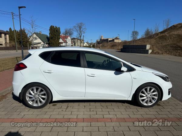 Balts Kia Ceed 2016 Tallina, ar dzinēja tilpumu 1.40 L un nobraukumu 119 tūkst. km par 7300 €, foto 4 vietnē AUTOMOTO.COM.LV