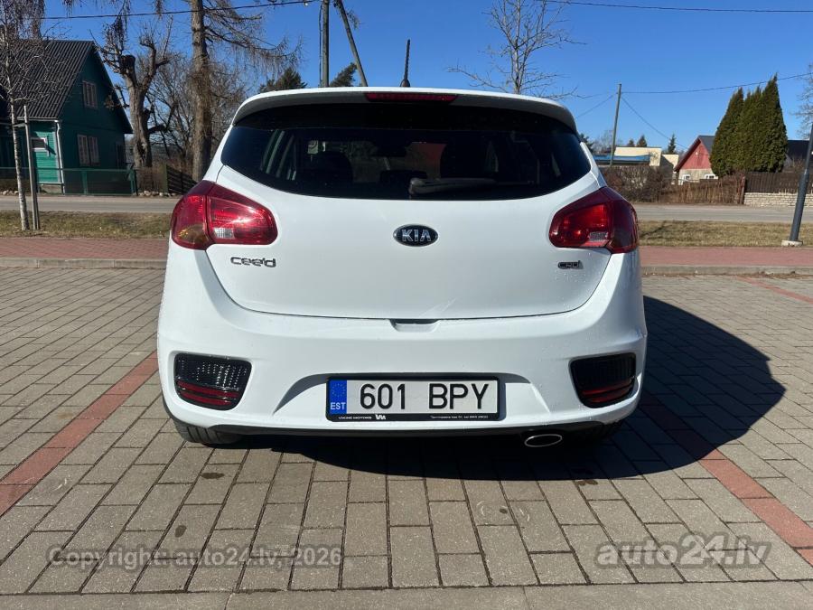 Balts Kia Ceed 2016 Tallina, ar dzinēja tilpumu 1.40 L un nobraukumu 119 tūkst. km par 7300 €, foto 8 vietnē AUTOMOTO.COM.LV