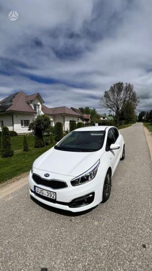 Balts Kia Ceed 2016 Viļņa, ar dzinēja tilpumu 1.40 L un nobraukumu 142 tūkst. km par 6600 €, foto  vietnē AUTOMOTO.COM.LV