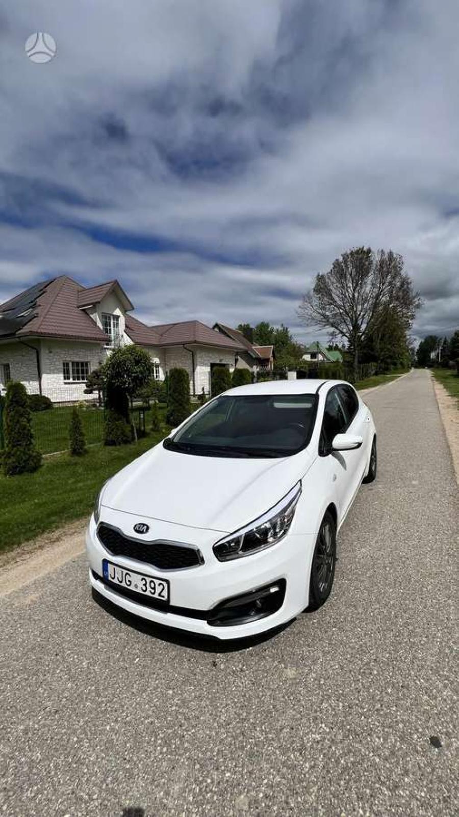 Balts Kia Ceed 2016 Viļņa, ar dzinēja tilpumu 1.40 L un nobraukumu 142 tūkst. km par 6600 €, foto 1 vietnē AUTOMOTO.COM.LV