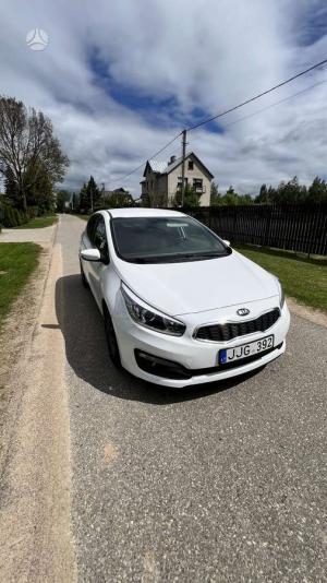 Balts Kia Ceed 2016 Viļņa, ar dzinēja tilpumu 1.40 L un nobraukumu 142 tūkst. km par 6600 €, foto 6 vietnē AUTOMOTO.COM.LV