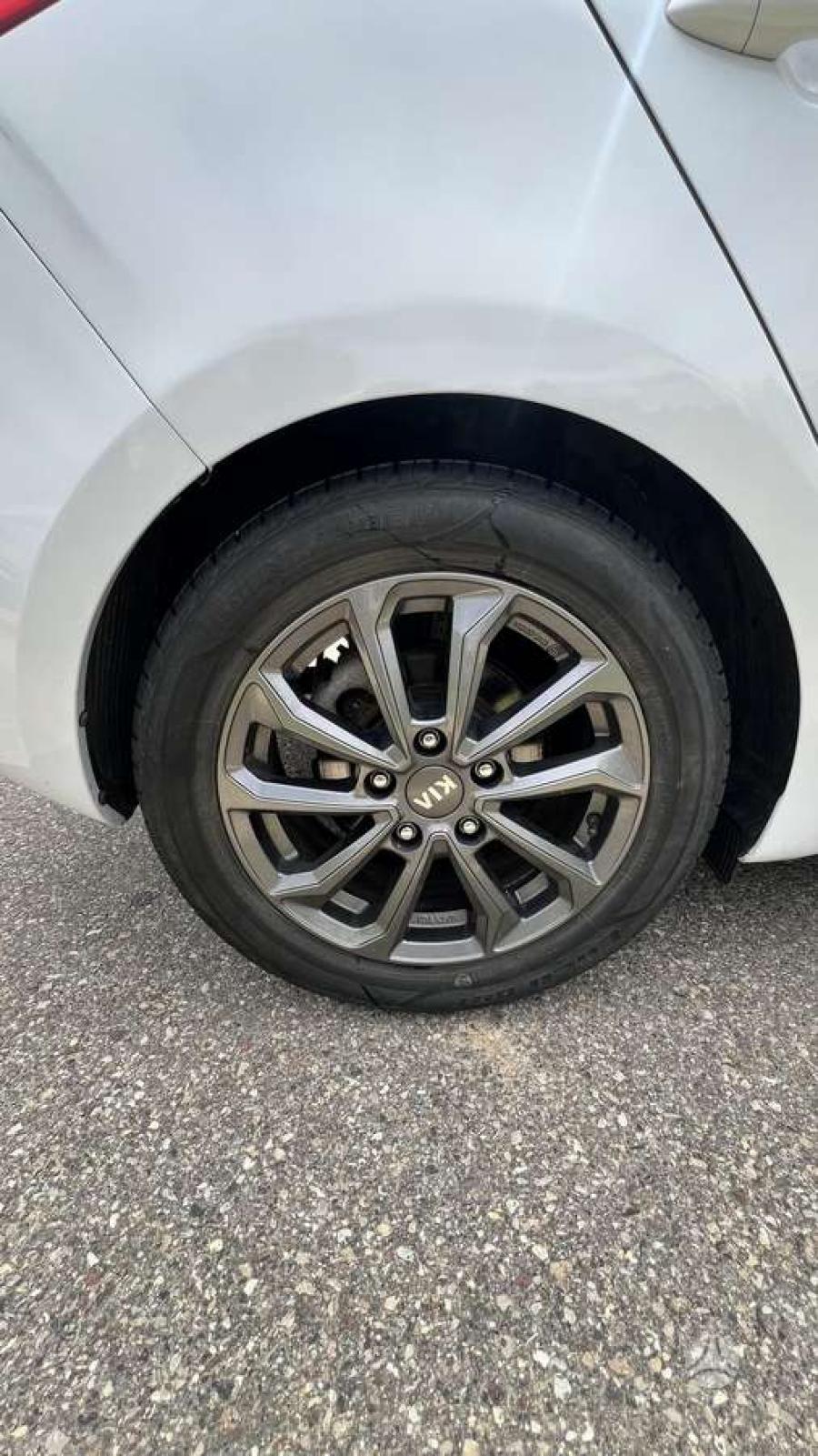 Balts Kia Ceed 2016 Viļņa, ar dzinēja tilpumu 1.40 L un nobraukumu 142 tūkst. km par 6600 €, foto 9 vietnē AUTOMOTO.COM.LV