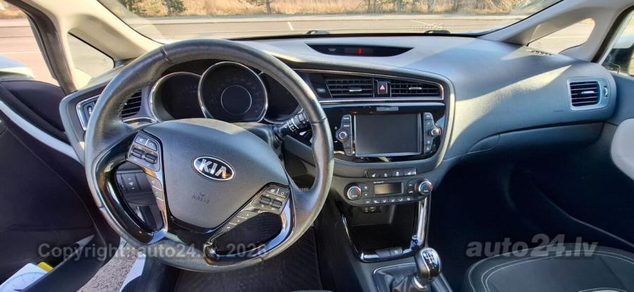 White Kia Ceed 2017 in Tallinn, with an engine capacity of 1.60 L and mileage of 108 thousand km for 7990 €, photo 9 on AUTOMOTO.COM.LV