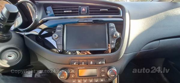 White Kia Ceed 2017 in Tallinn, with an engine capacity of 1.60 L and mileage of 108 thousand km for 7990 €, photo 11 on AUTOMOTO.COM.LV