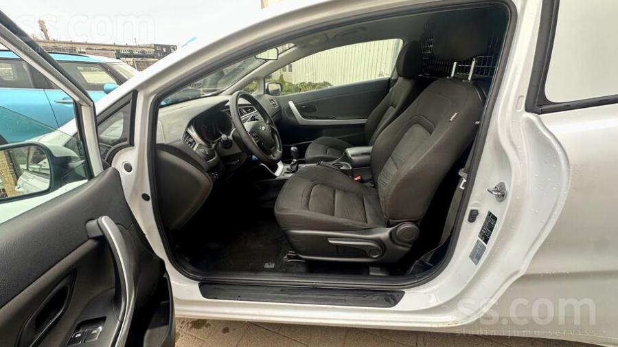 Balts Kia Ceed 2017 Tukums, ar dzinēja tilpumu 1.40 L un nobraukumu 117 tūkst. km par 6900 €, foto 9 vietnē AUTOMOTO.COM.LV