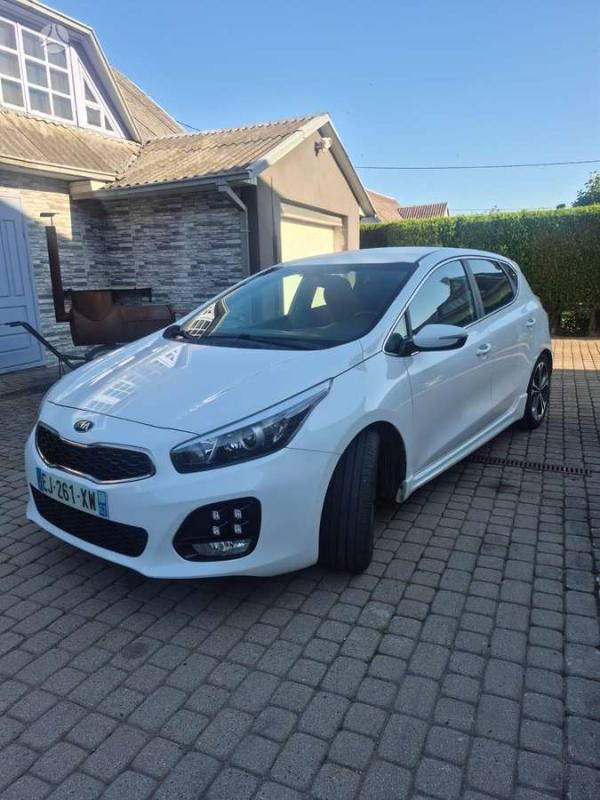 Balts Kia Ceed 2017 Tauragė, ar dzinēja tilpumu 1.58 L un nobraukumu 191 tūkst. km par 6900 €, foto 1 vietnē AUTOMOTO.COM.LV