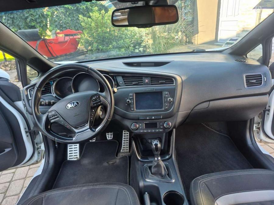 Balts Kia Ceed 2017 Tauragė, ar dzinēja tilpumu 1.58 L un nobraukumu 191 tūkst. km par 6900 €, foto 15 vietnē AUTOMOTO.COM.LV