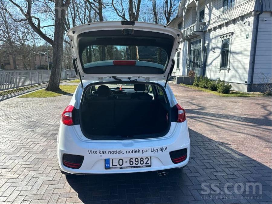 Balts Kia Ceed 2018 Liepāja, ar dzinēja tilpumu 1.50 L un nobraukumu 152 tūkst. km par 7500 €, foto 4 vietnē AUTOMOTO.COM.LV