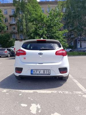 Белый Киа Сид 2018 в Вильнюс, объемом двигателя 1.59 л и пробегом 225 тыс. км за 8800 €, фото 6 на AUTOMOTO.COM.LV