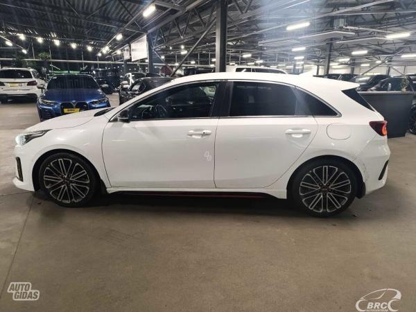 White Kia Ceed 2019 in Avizieniai, with an engine capacity of 1.60 L and mileage of 68 thousand km for 14900 €, photo 2 on AUTOMOTO.COM.LV