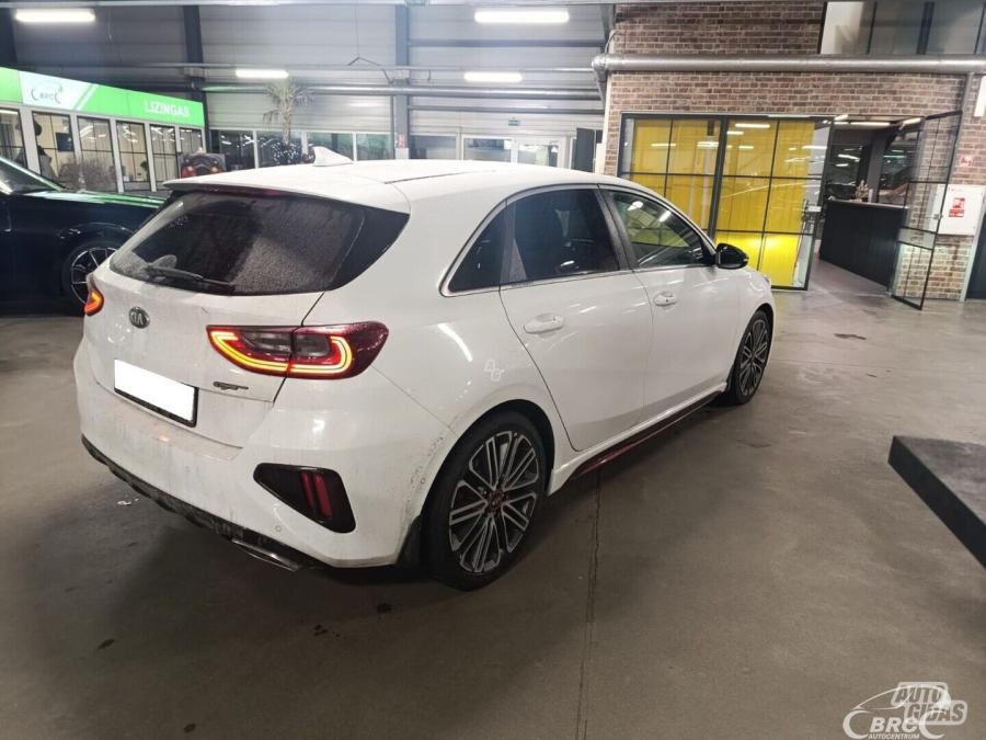 White Kia Ceed 2019 in Avizieniai, with an engine capacity of 1.60 L and mileage of 68 thousand km for 14900 €, photo 5 on AUTOMOTO.COM.LV