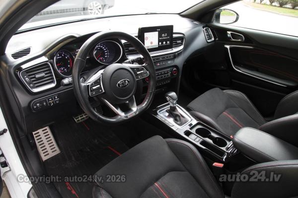 White Kia Ceed 2019 in Tallinn, with an engine capacity of 1.60 L and mileage of 121 thousand km for 17490 €, photo 10 on AUTOMOTO.COM.LV