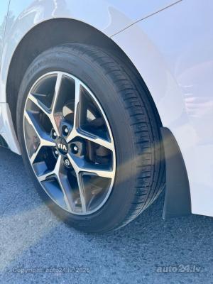Balts Kia Ceed 2019 Tallina, ar dzinēja tilpumu 1.40 L un nobraukumu 106 tūkst. km par 15700 €, foto 13 vietnē AUTOMOTO.COM.LV